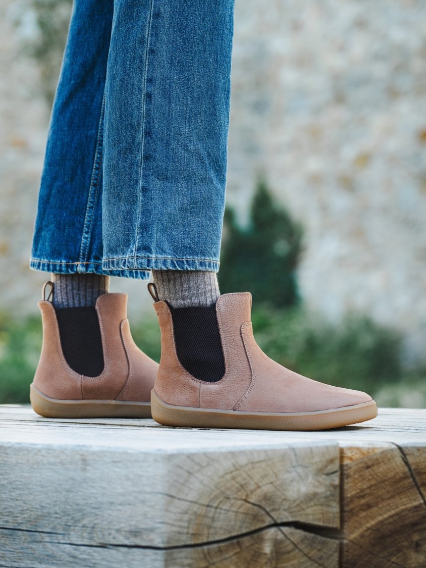 Comfort-Focused Women’s Minimalist Boots