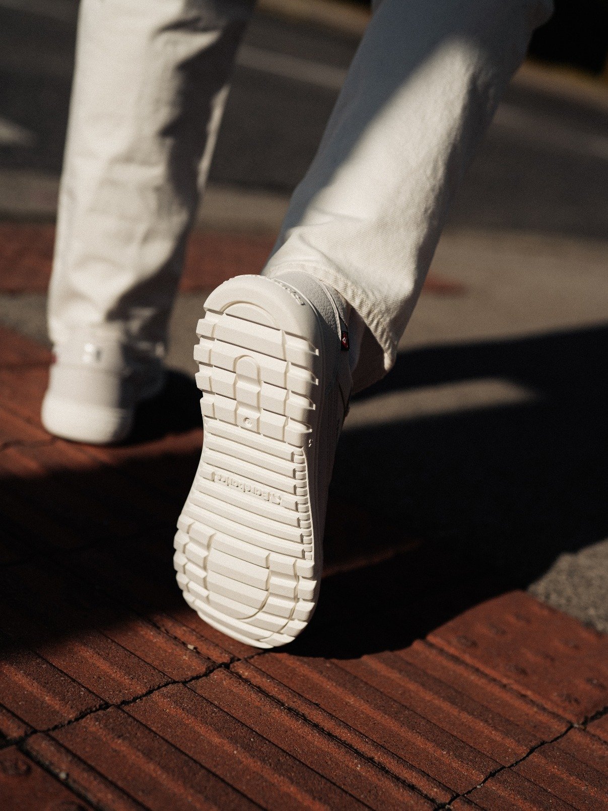 Barefoot Sneakers Barebarics Zing Frost - Light Grey & White | Be Lenka